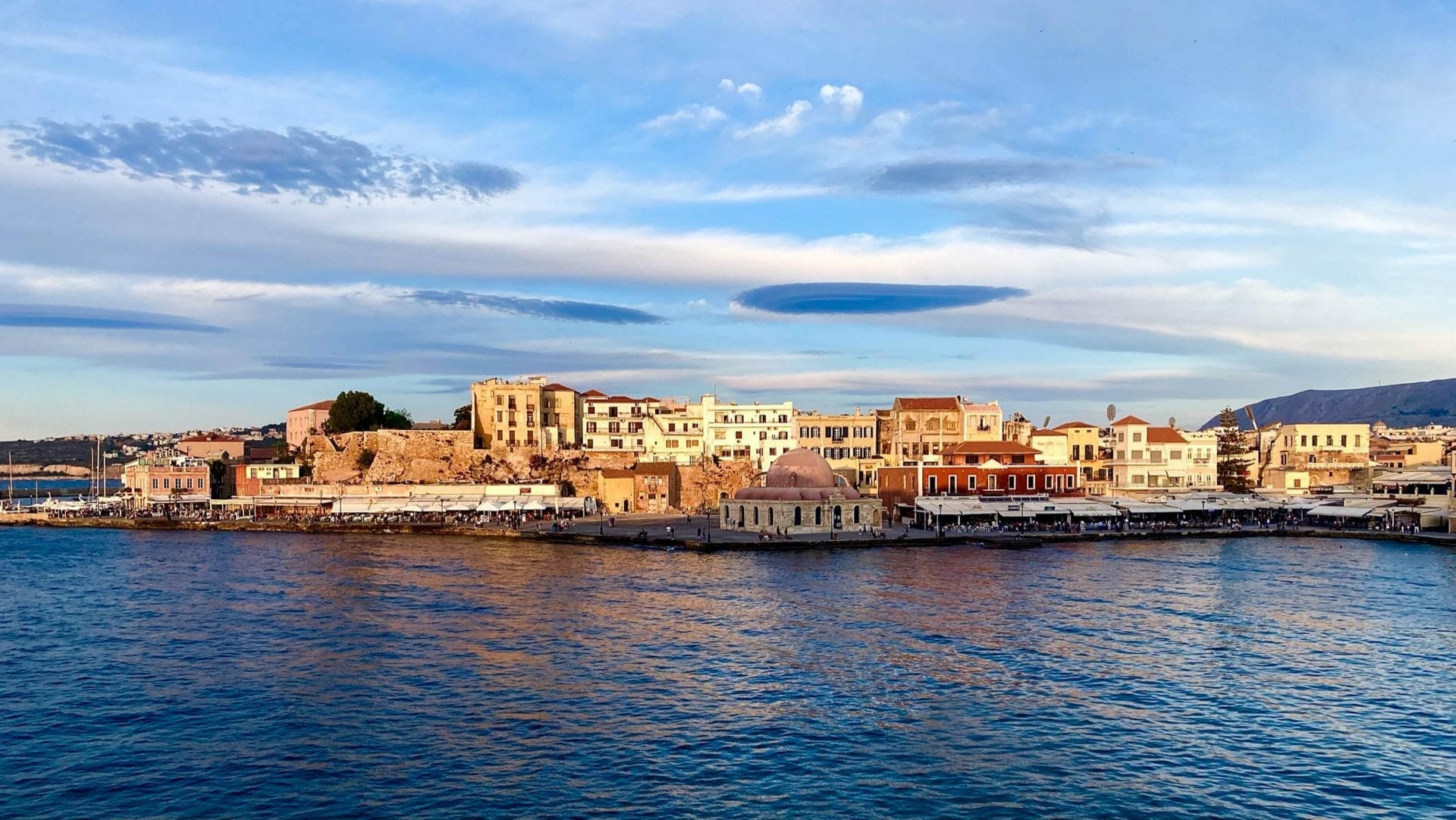 The Colors of Crete - Wanderers Compass Travel Blog