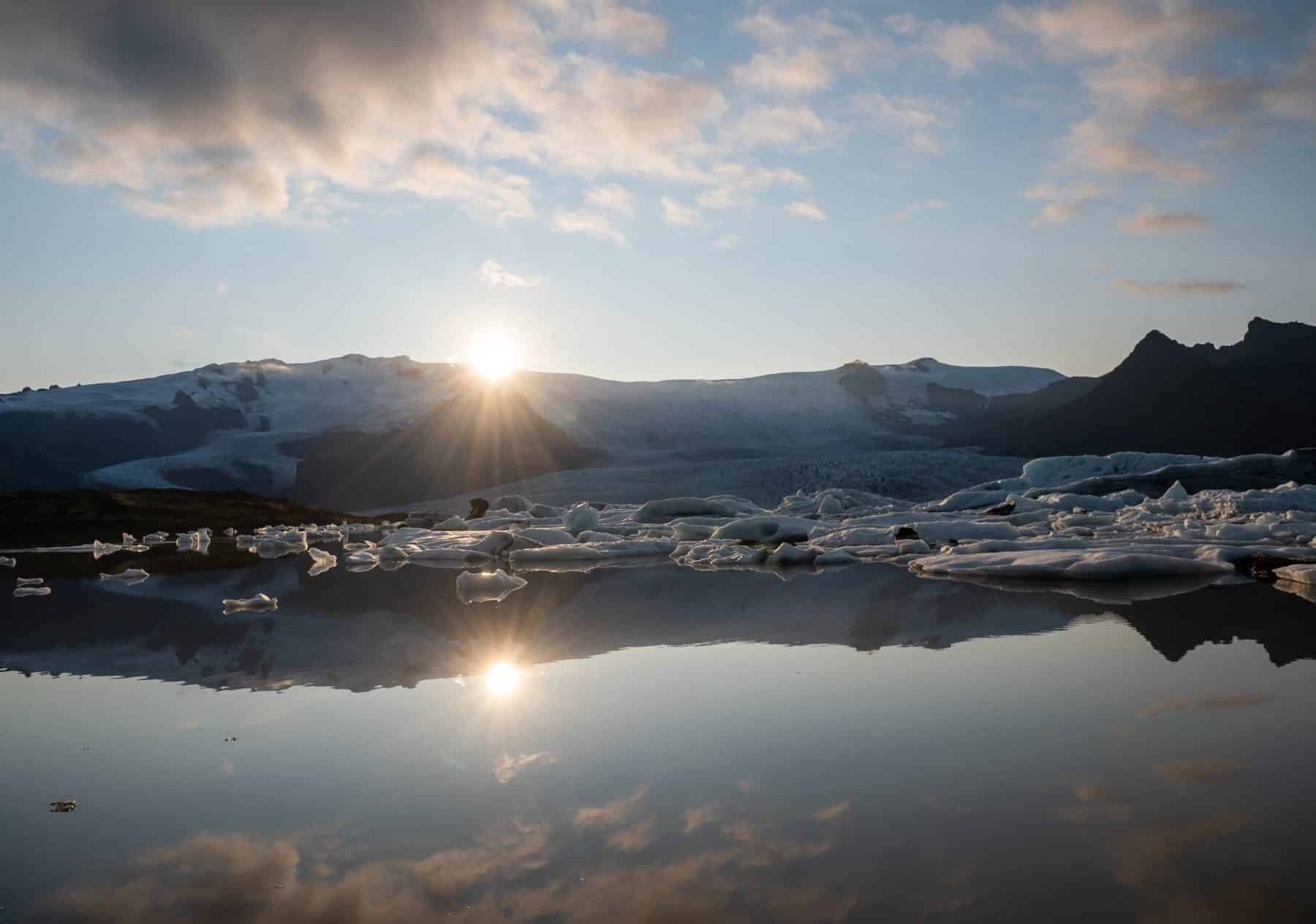 Iceland’s Glacier Lagoons: Natural Wonder | Wanderers Compass
