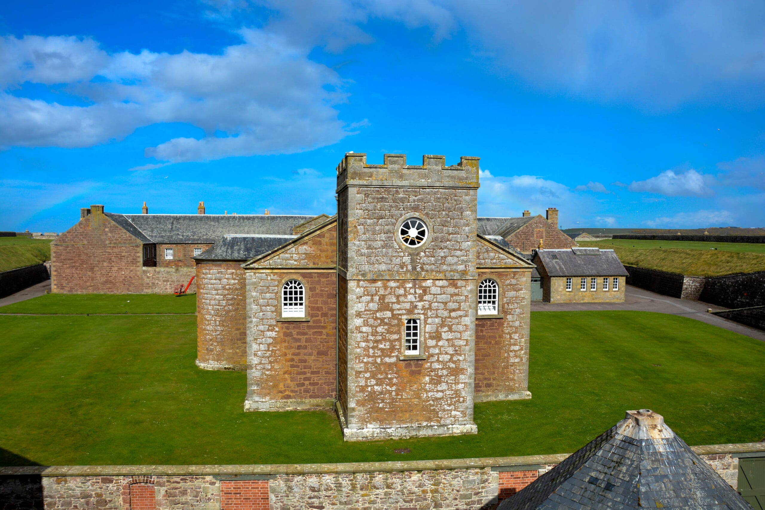 Fort George Visitor Guide: Historic Scotland - Wanderers Compass